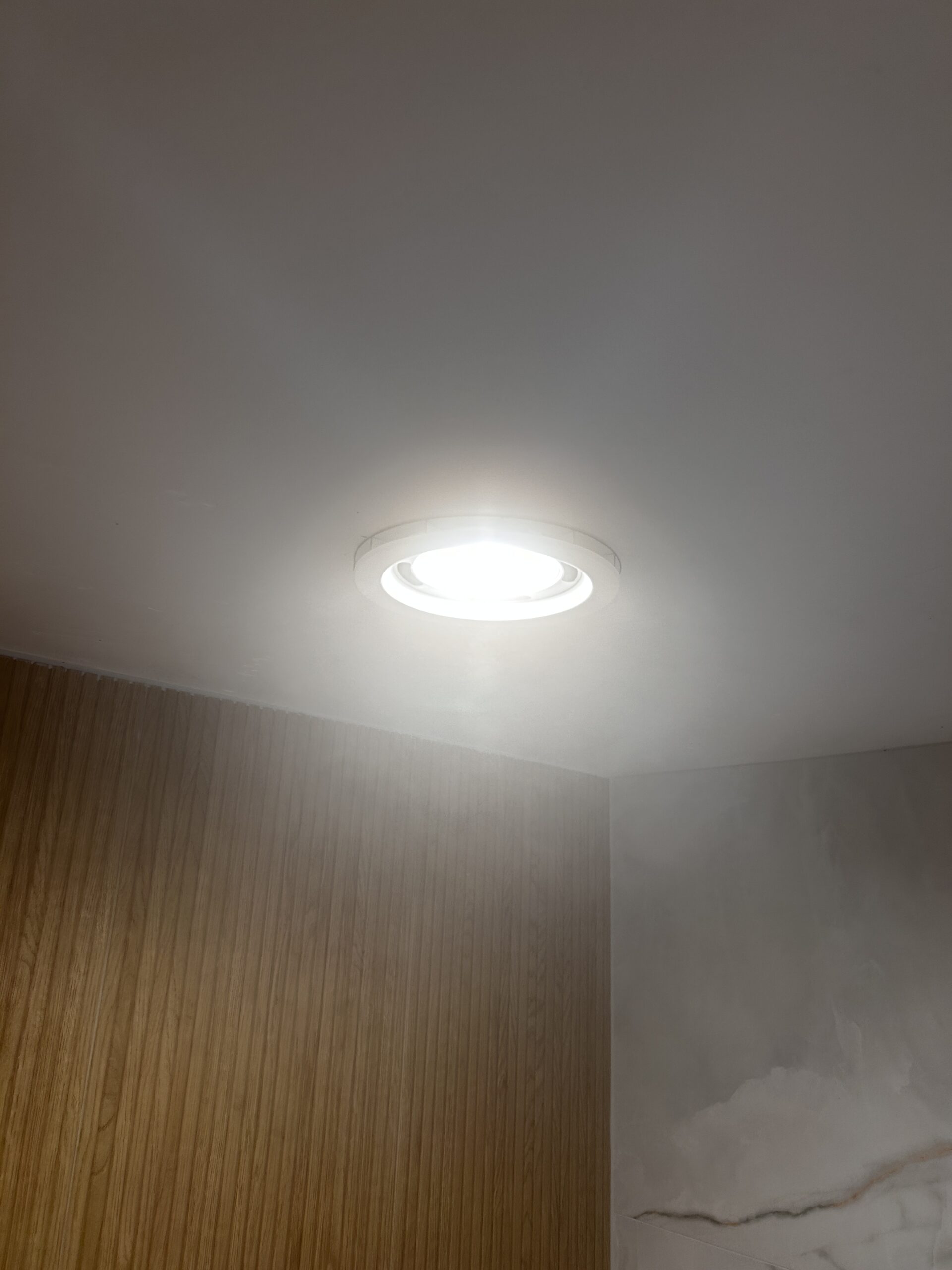 Fusion Air 6-inch Straight Downlight with Integrated Air Diffusion ...